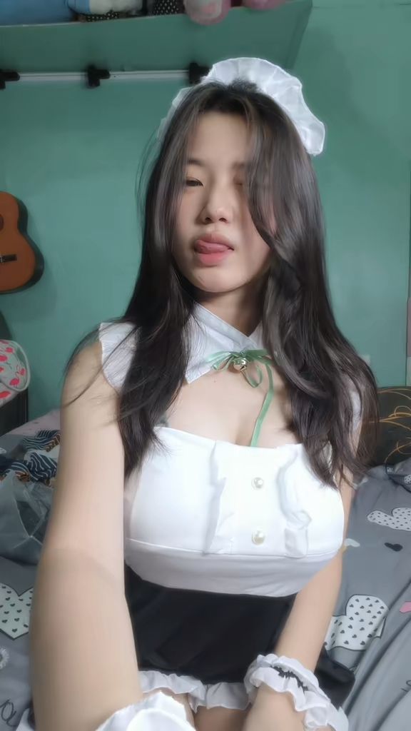 Dengan Pembantu – RAYUAN MALAM